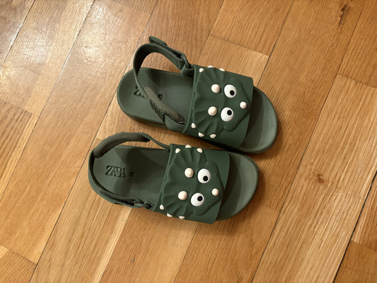 Zara decije papuce/ sandale