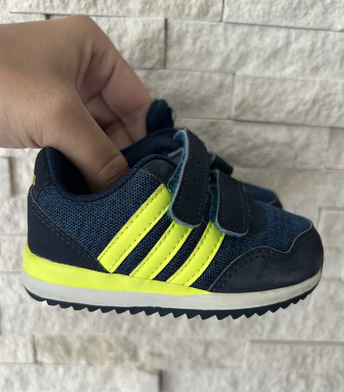 Adidas patike za dečaka