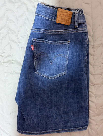 Levis teksas sorc