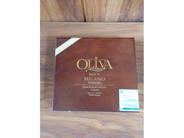 Oliva Melanio kutija