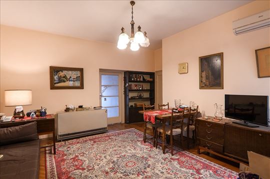 Prodaje se 3.0 stan kod Karađorđevog parka