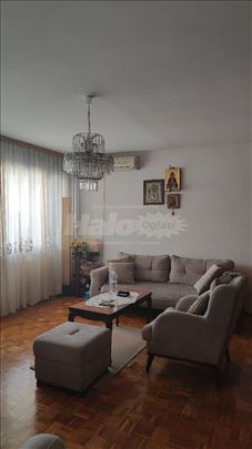 Dvoiposoban stan u Obrenovcu, Rojkovac