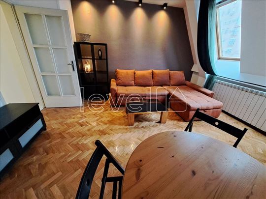 Stan,Novi Sad,Centar,kv: 33.00