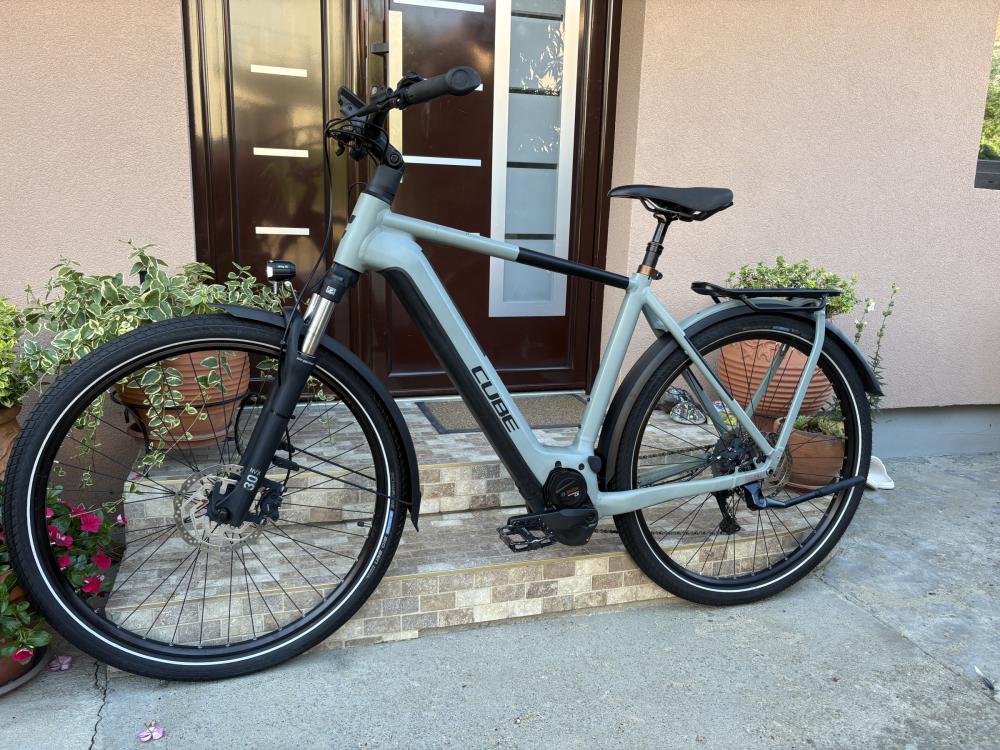 CUBE Kahmandu XL CX4 Smart Kiox 300 750wh