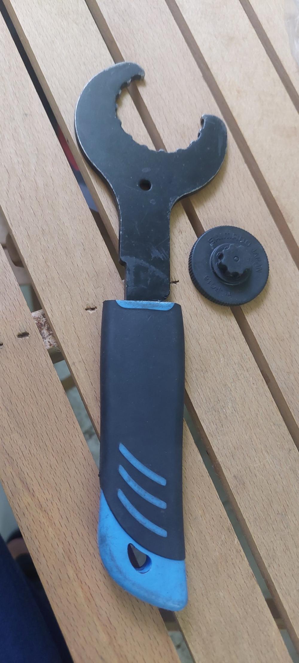 Ključ za shimano ht2 patrone
