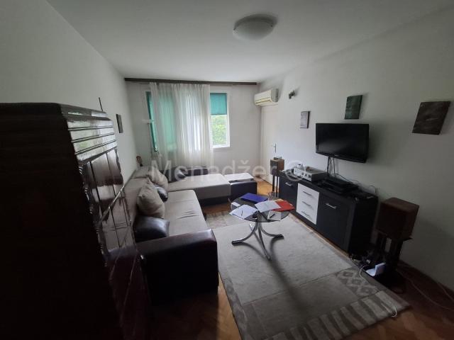 Karaburma,44m2 1.5sob, 3/5, lodja, ta/ nr, uknjiženo,