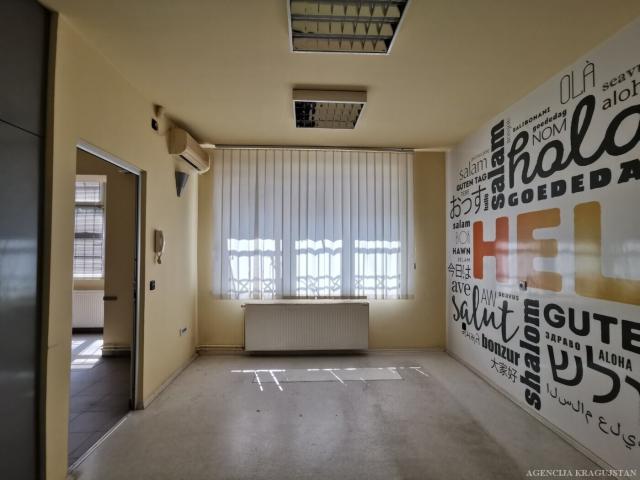 Izdavanje, Lokal, 50m2 , Centar