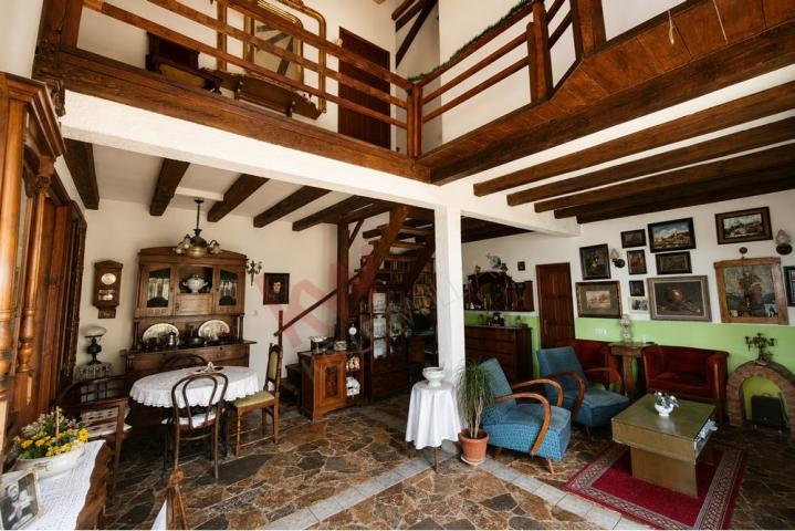 Autentičan dom u zagrljaju prirode - 168m² - 6,2a