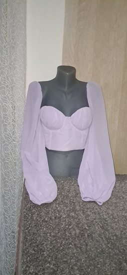 Lila crop
