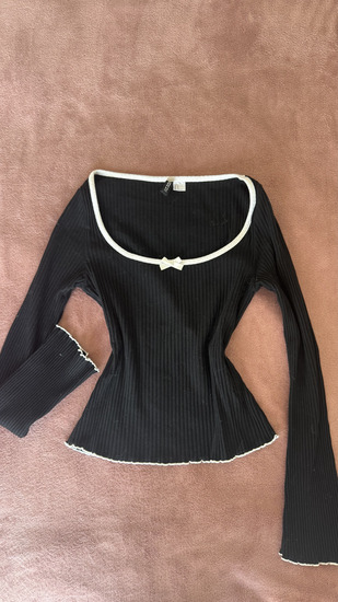 H&M crna bluza