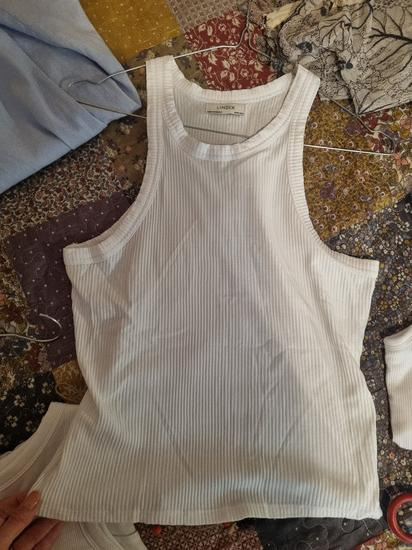 Novo! Basic LINDEX bela majica