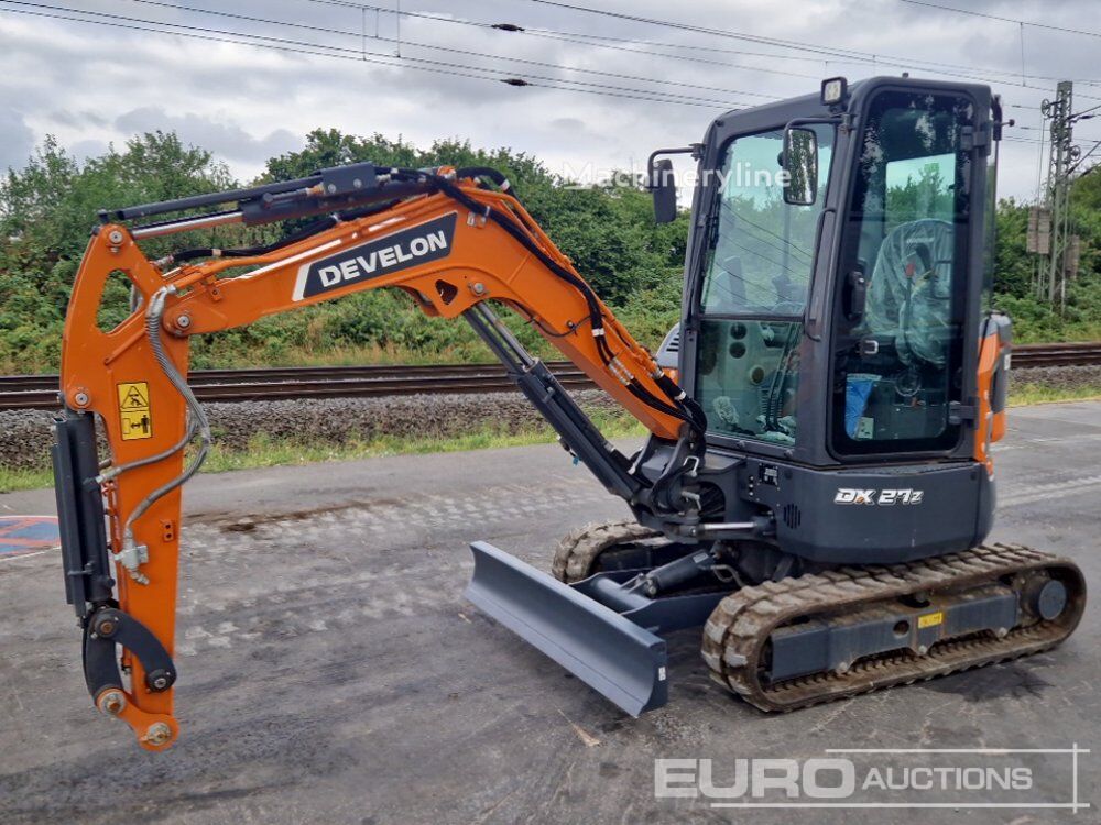 Prodaje se Develon DX27Z-7 mini bager na aukciji