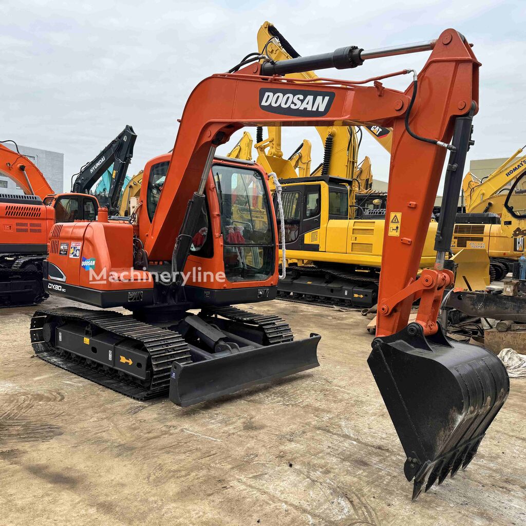Doosan DX80 bager guseničar