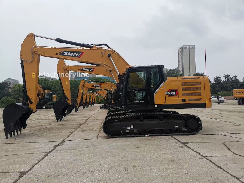 Novi Sany SY215C bager guseničar