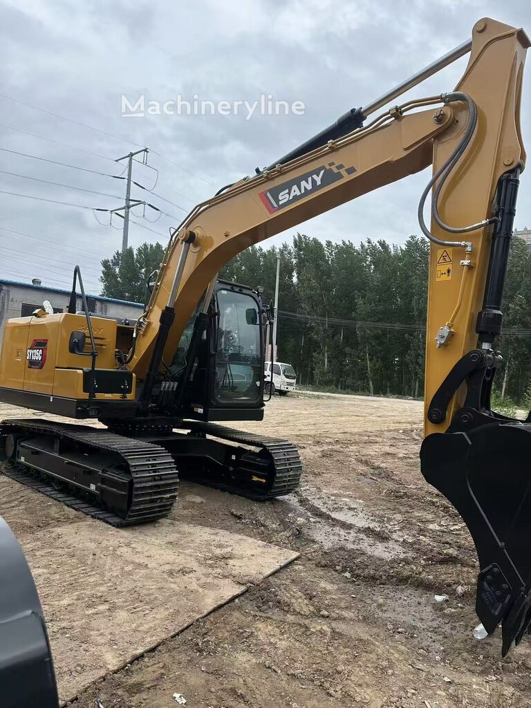Novi Sany SY135C bager guseničar