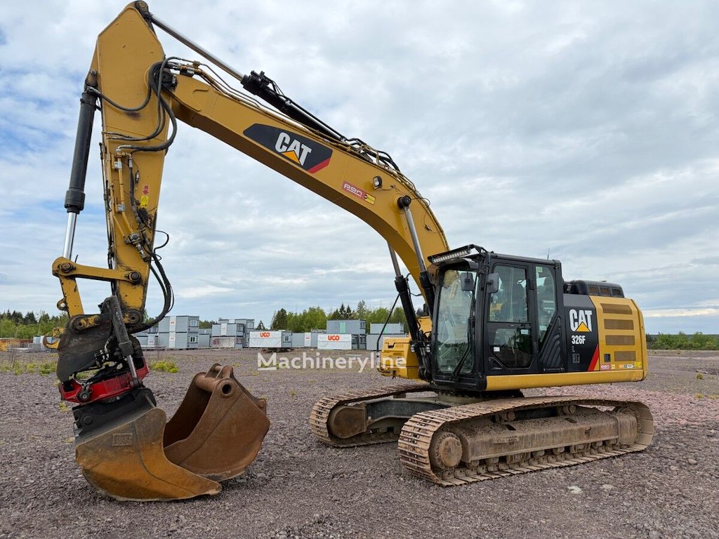 Prodaje se Caterpillar 326F Gravemaskin med R8 Rototilt, to skuffer, Novatron Vision 3D bager guseničar na aukciji