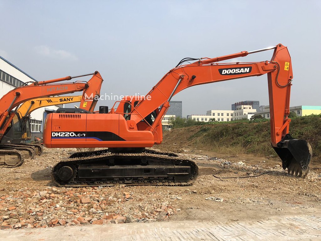 Doosan DH220 bager guseničar