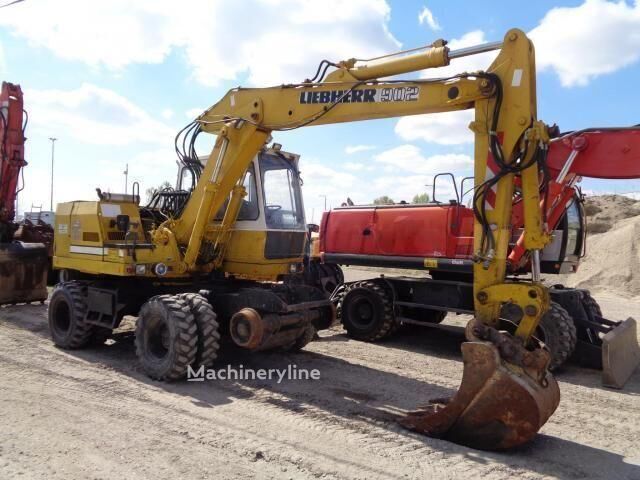 Liebherr A 902 ZW sínenjáró. gumikerekes forgó-kotró bager točkaš