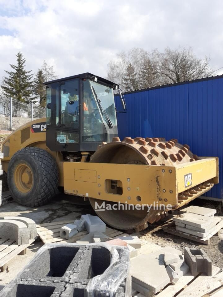 Caterpillar CS64B kompaktor s jednim valjkom