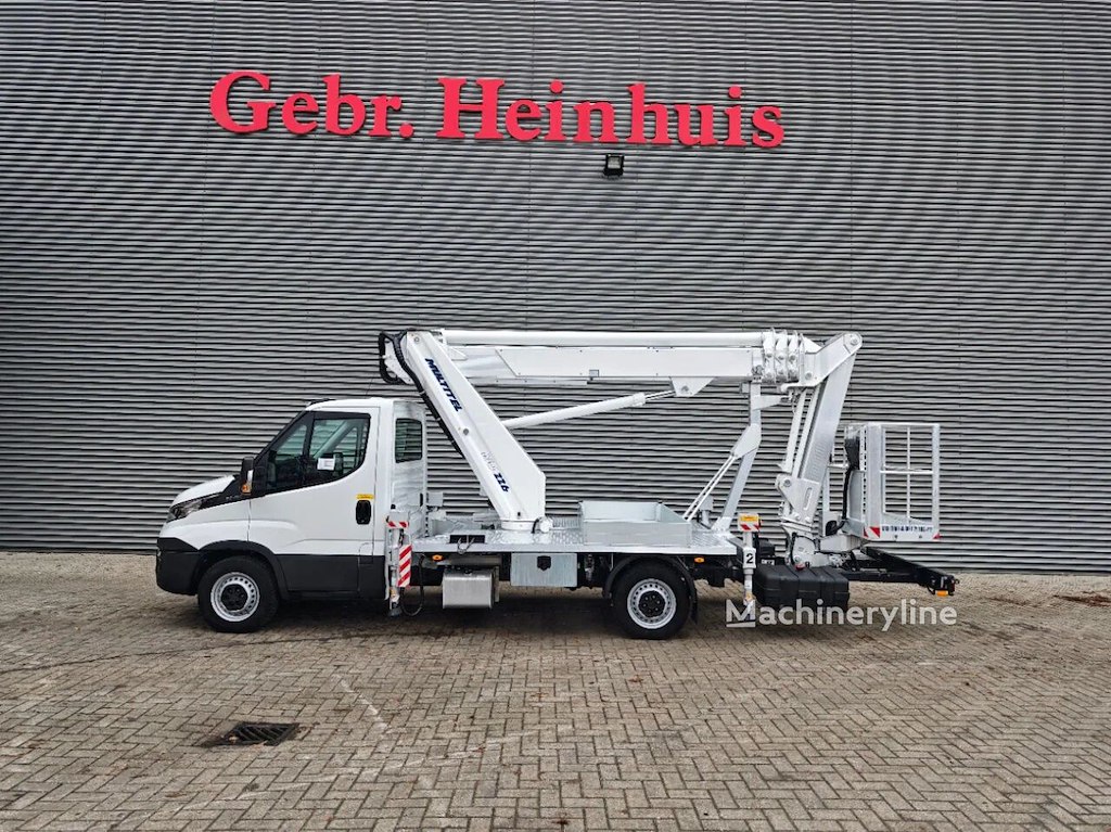 IVECO Daily 35-120 Multitel MJ 226 auto dizalica s korpom