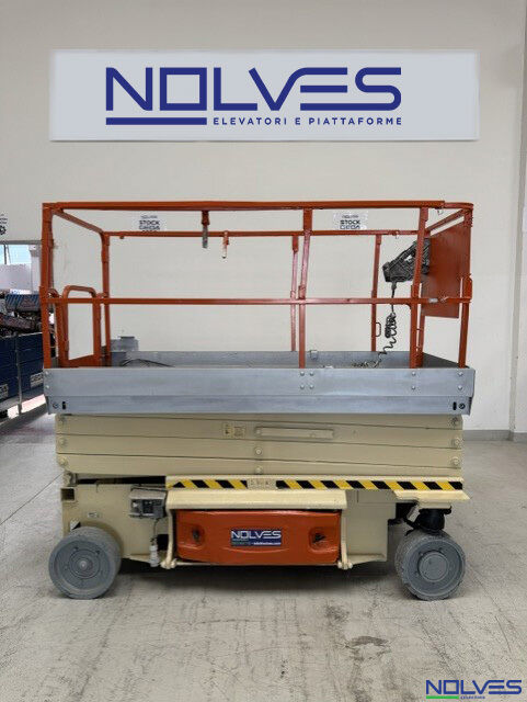 JLG ES2646 makazasta platforma