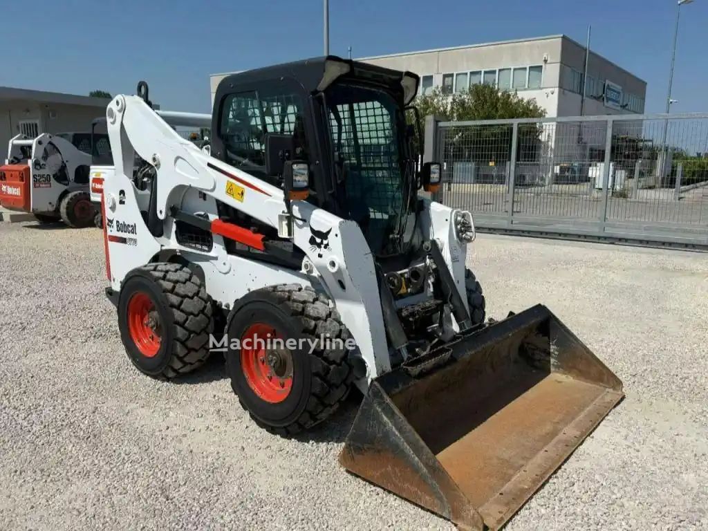 Bobcat S770 mini utovarivač