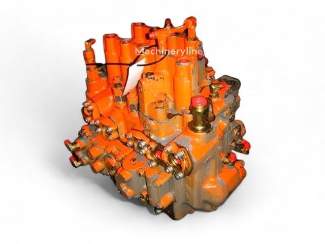 Hitachi 4422269 hidraulični razvodnik za Hitachi EX215W bagera