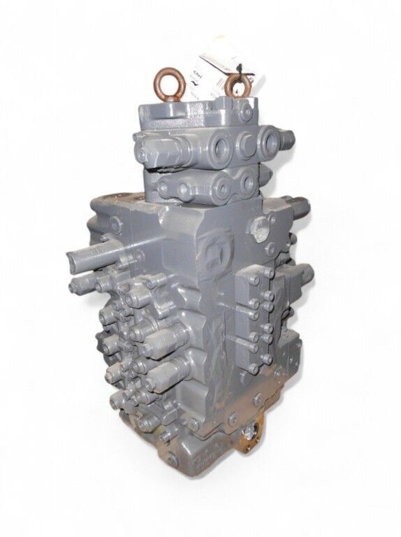 Case KRJ31332 - KRJ31331 hidraulični razvodnik za Case SR CX235C bagera
