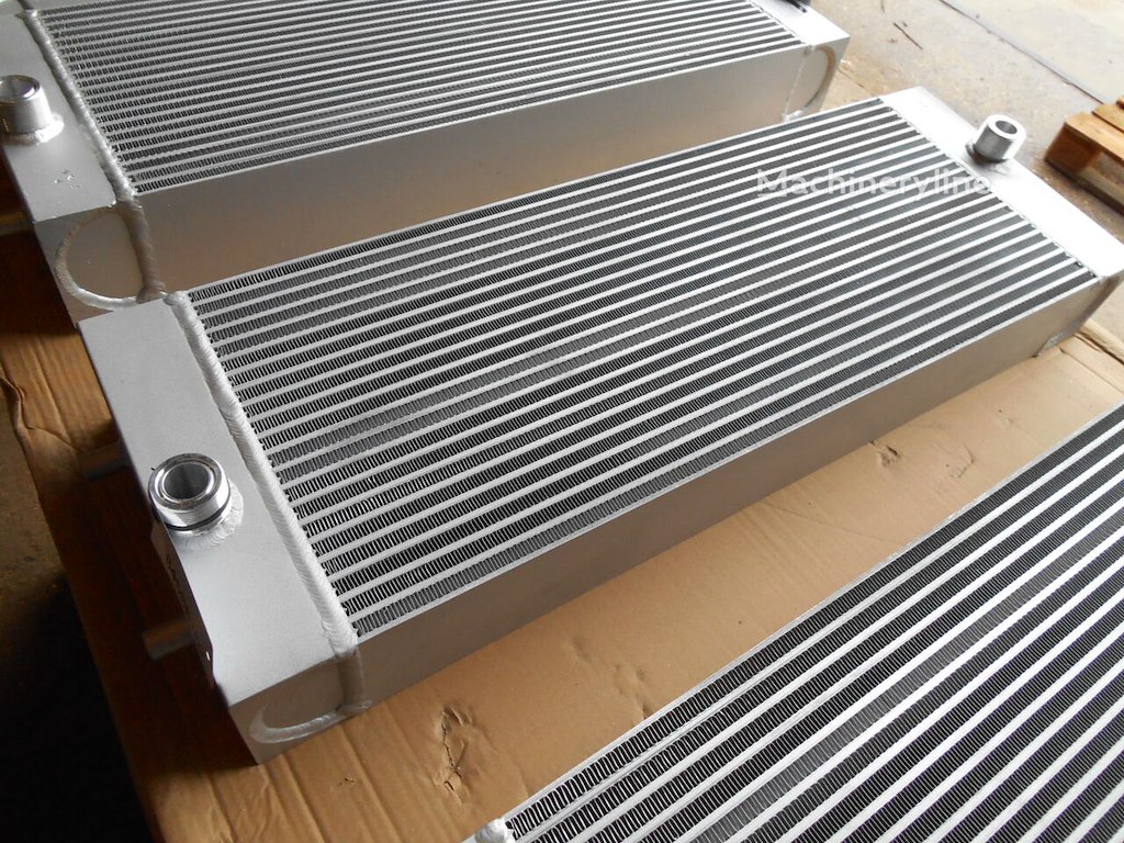 Case 84588262 hladnjak ulja za Case 1150MLT 1150MWT D125C-LT D125C-WT 1150MWT-LGP D125CWT-LGP buldožera