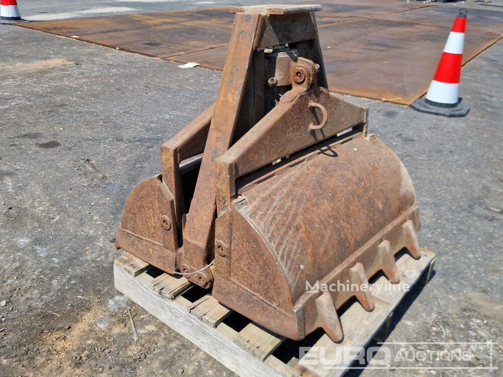 Prodaje se 28" Clamshell Bucket grajfer na aukciji