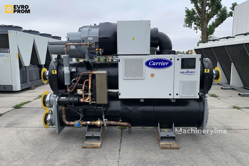 Novi Carrier 30XW 0852B0010 829 KW rashladni uređaj