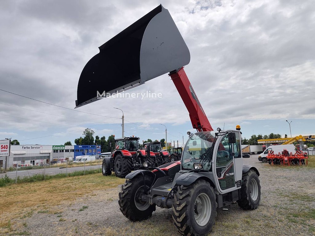 Novi Massey Ferguson 7038 teleskopski utovarivač