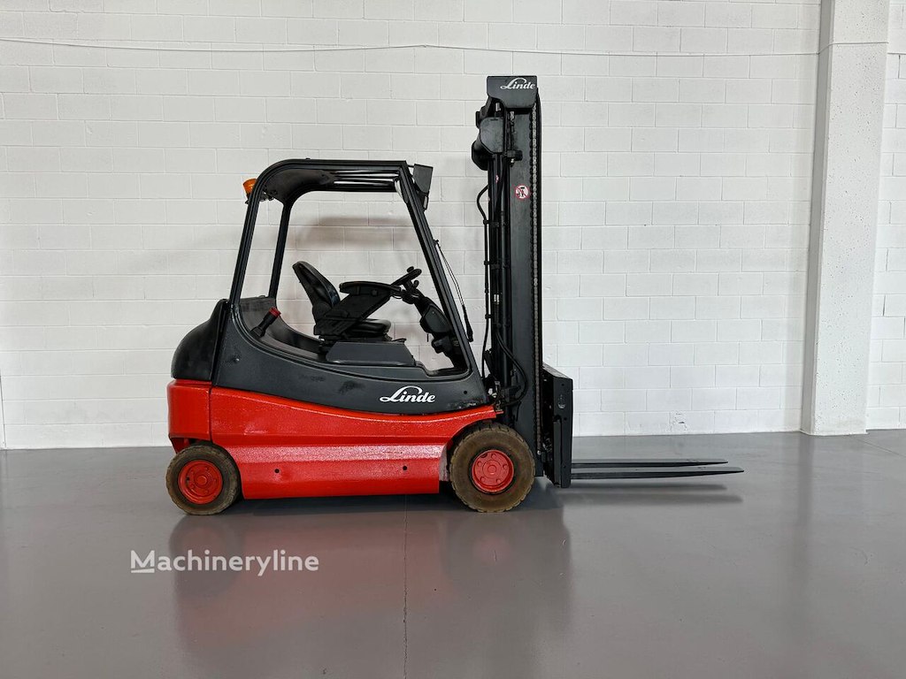 Linde E25-02 električni viljuškar