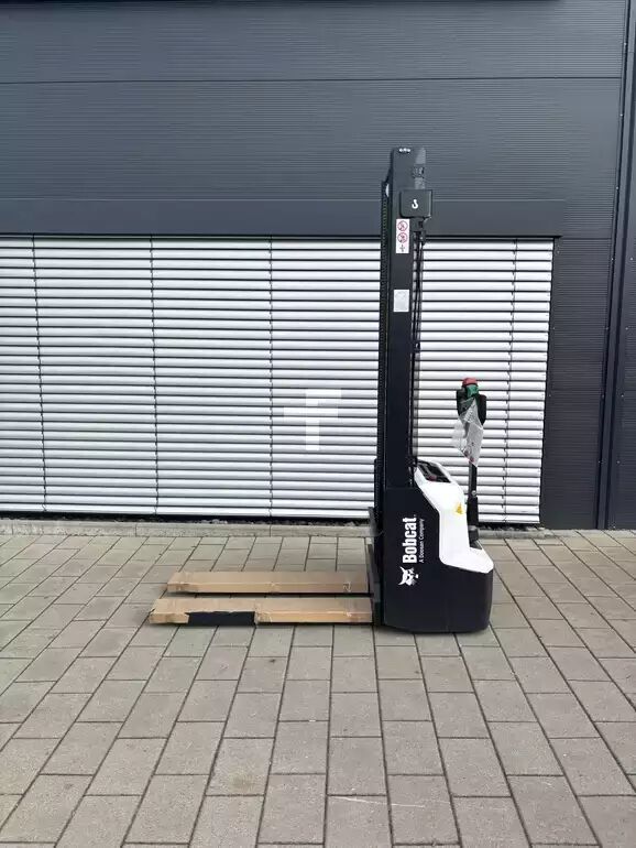 Novi Bobcat LSM12N-7i paletni viljuškar