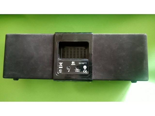 Logitech Pure-Fi Express Plus – kompaktni docking zvučn