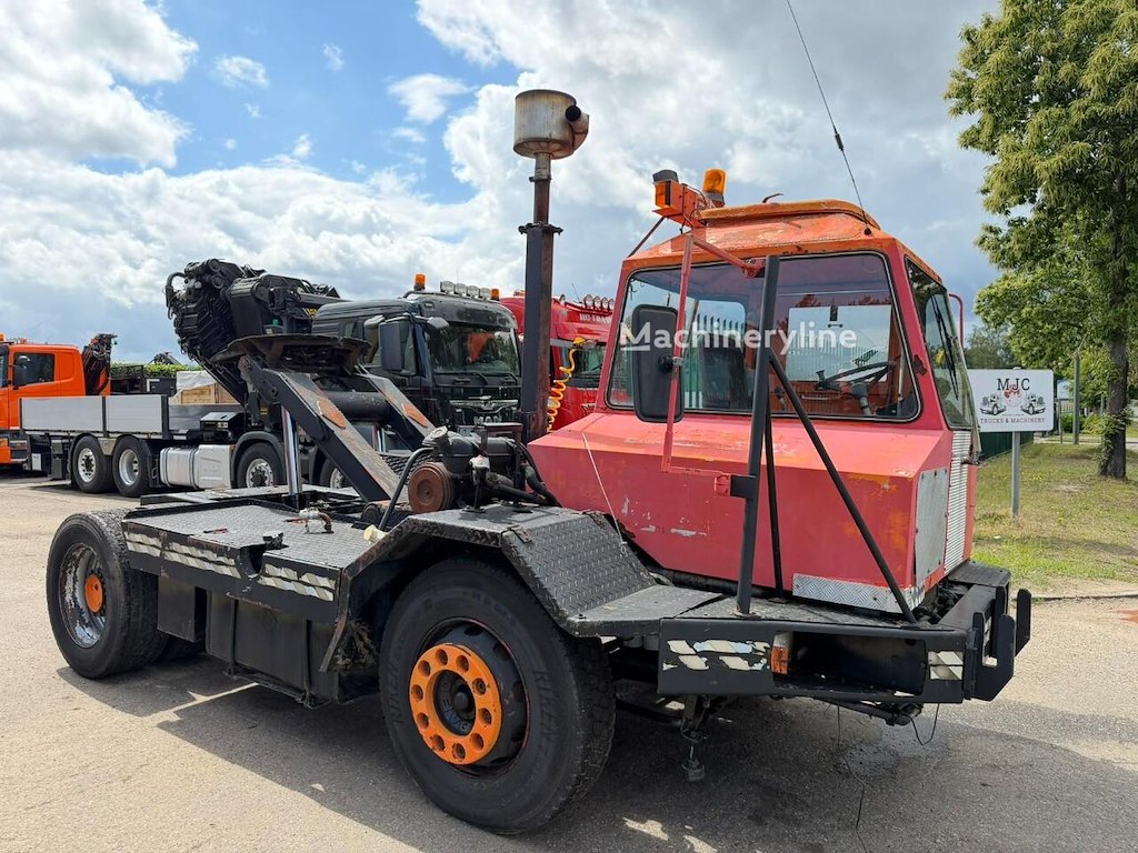 DAF TERMINAL TREKKER - DAF 6 CYL ENGINE - STEEL SPRING - HYDR 5TH WH terminalni tegljač