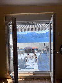Kompletno renoviran apartman sa pogledom na Boku – Krašići (52m²)