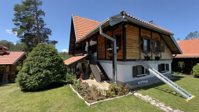 Na prodaju-porodicna kuca na Borovoj glavi, Dobroselica-Zlatibor