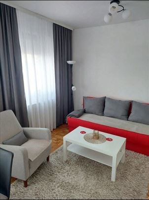 Jednoiposoban stan - 42m2 - Kisačka blizu centra