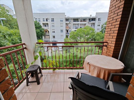 Dvosoban stan za izdavanje, Gandijeva, 53m²