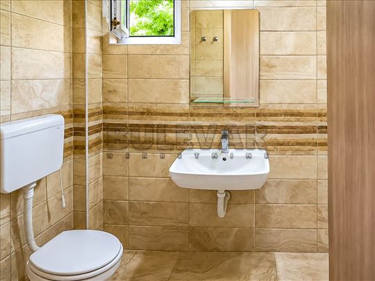 Nov poslovni prostor 60m2