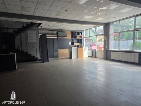 Hala+kancelarije 1200+240m2 + 14 parking mesta ID#