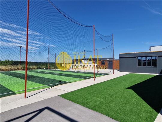 Sportska hala i tereni, Rušanj, 2000m2, NOVO