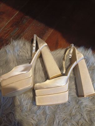 NOVE STIKLE