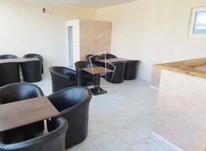 Izdavanje Lokal - Beograd, Voždovac: Ripanj - Šuplja Stena