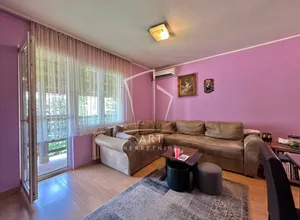 Prodaja Vila - Beograd, Surčin Centar