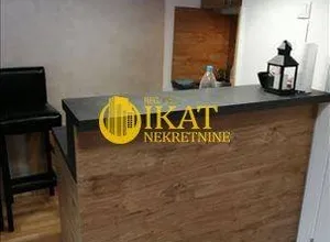 Prodaja Garsonjera - Beograd, Novi Beograd: Paviljoni - Pariske komune - Ikarus