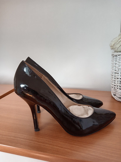 Nine West lakovane salonke