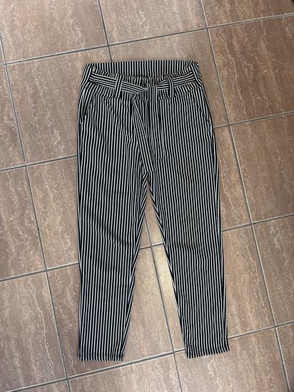 Pantalone na pruge