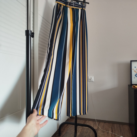 RASPRODAJA Beriska Pantalone